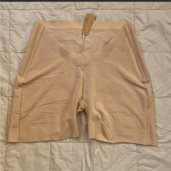 SKIMS | Other | Skims Sheer Low Back Sculpt | Poshmark